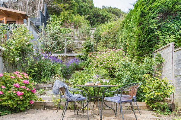 Bay View -  A Holiday Let By Bloom Stays That Sleeps 5 Guests  In 3 Bedrooms - Folkestone