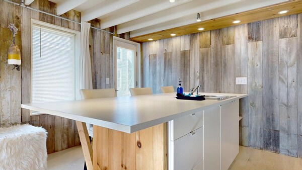 Tide & Timber By Bayley Vacation Rentals - Biddeford, ME