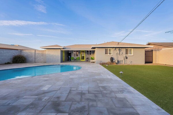 Charming Oasis In Heart Of Tempe, With A Pool! - Tempe, AZ