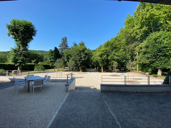 Gîte Spacieux Et Confortable à Feneyrols Proche De L'aveyron - Saint-Antonin-Noble-Val