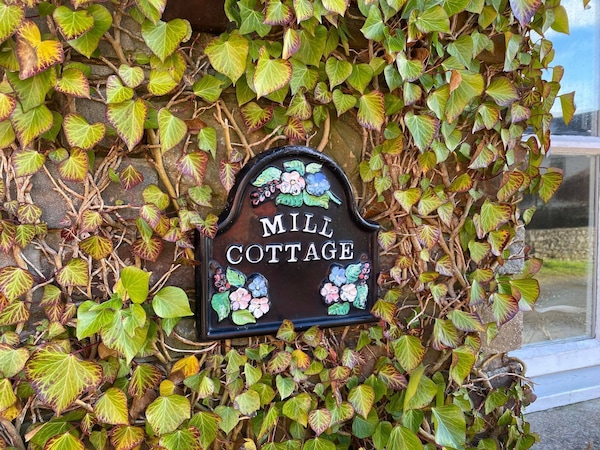 Mill Cottage Solva, With Parking. - Solva