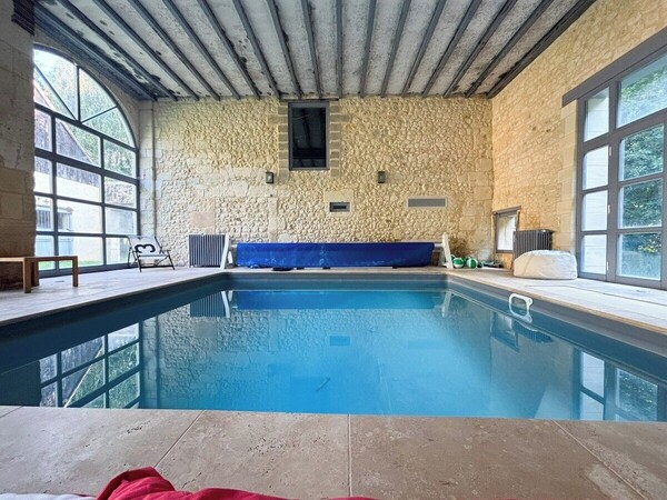 Belle Grange En Pierre Avec Piscine Chauffée Toute L'année<br>cadre Magnifique Au Coeur Du Perche - Orne