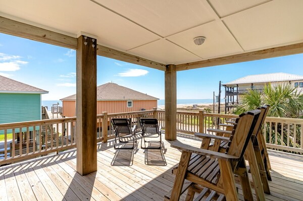 Sunrise - 2nd Row, 3 Bedroom Cutie - Seconds To The Shore! - Crystal Beach, TX