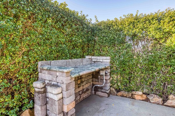 Dog Friendly, Available With 50amp, 30amp, Water And Sewer Hook Up's, Wifi - Oregon