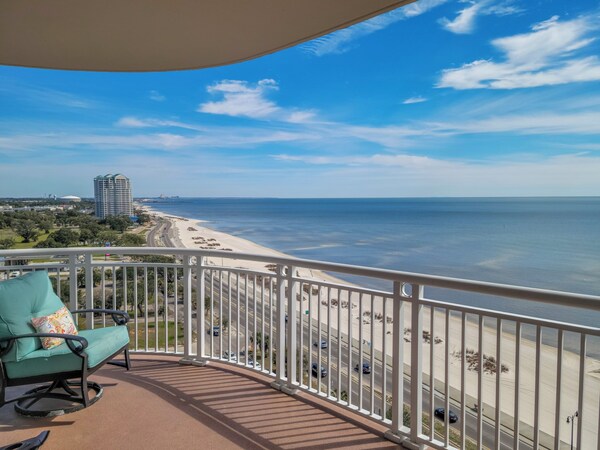 Spacious Beach View, End Unit In Legacy Tower 2-1301 - 3 Bedroom 3 Bath Condo - ビロクシ, MS