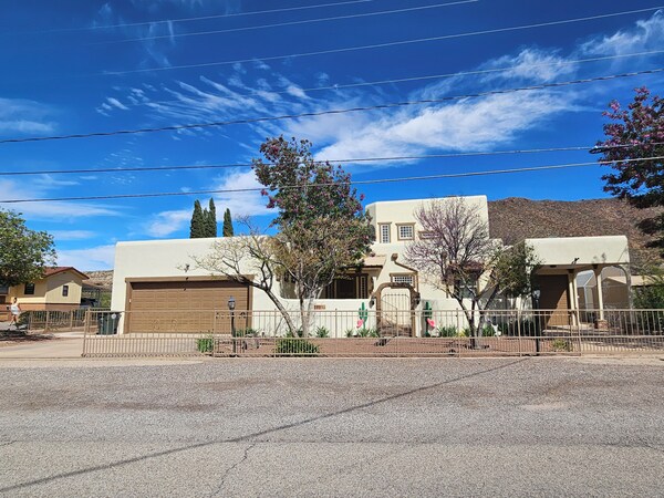 Beautiful Riverside Home - Caballo Lake State Park, NM