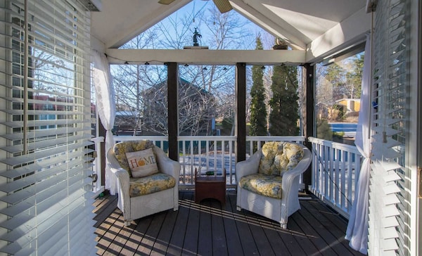Skyview Cottage~$375 Free Activities Daily! - Hendersonville