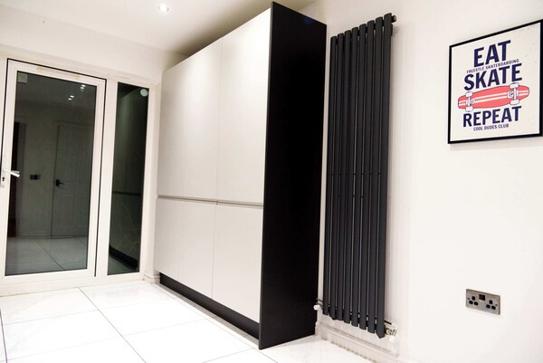 Spacious 3-bed Near Northampton Uni & Town | Perfect For Groups & Families - 北安普頓