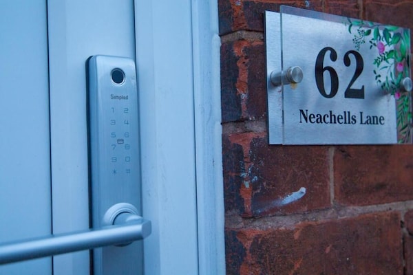 Bentley Bridge Wolverhampton 3 Bedrooms House - Perfect For Short Or Long Stay - Wolverhampton