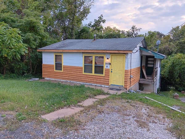 Comfortable 1 Bedroom House. - Arnold, MO