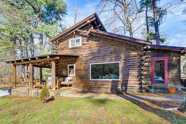 Log Cabin Retreat In Kentucky: Fire Pit & Grill! - Owensboro, KY