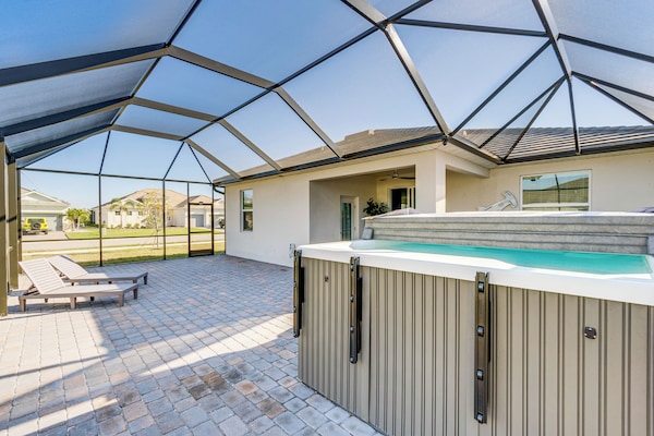Coastal Home W/ Swim Spa & Lanai In Port Charlotte - Port Charlotte