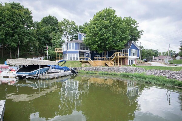 Lakehouse - Sleeps 20 W/ Free Boat Slip - Noblesville, IN
