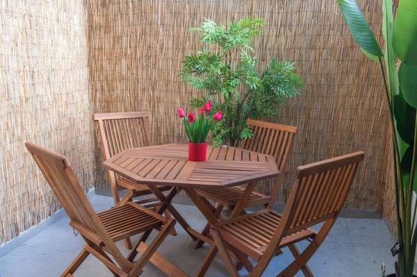 Nuevo Pocitos Condo Lujo W/king Beds, 3 Smart Tvs, W/d,speedy Wifi, Rooftop Pool - Montevideo