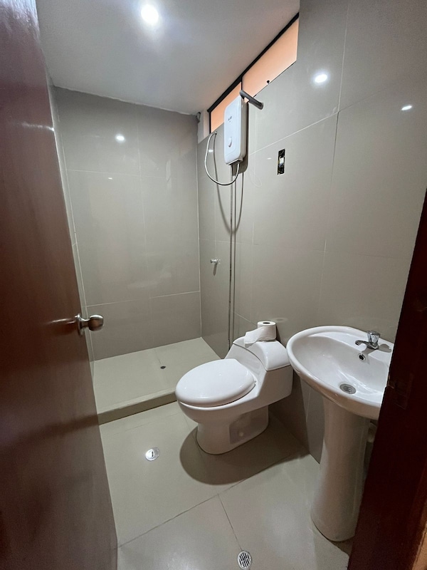 Suite Moderna Y Acogedora En Piura Ubicación Segura Y Céntrica - Piura