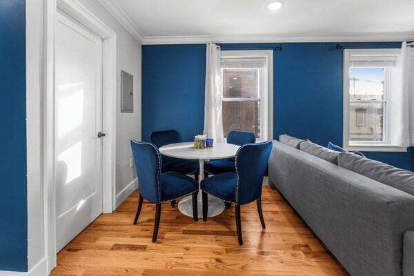Luxurious Retreat! Near Si Stadium & Path-easy Nyc Access-walk To Shops & Dining - Harrison, NJ