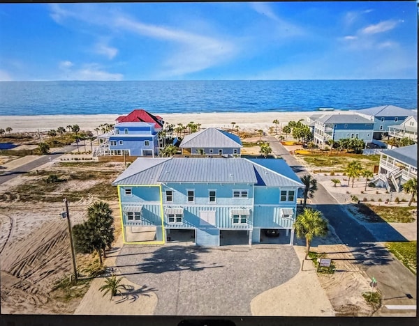 New Listing! Luxury Beachside Townhouse Gr8 Views! - Mexico Beach, FL