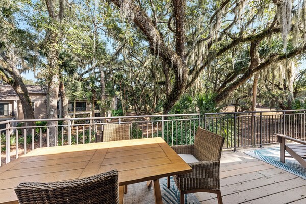 Amenity Cards Included Dog Friendly At This Well Decorated Top Floor Villa - Deep Water Vineyard, Wadmalaw Island