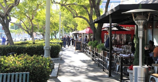 A Bike Ride To The Beach Furnished Bedroom With En-suite Bathroom! - Beverly Hills, CA