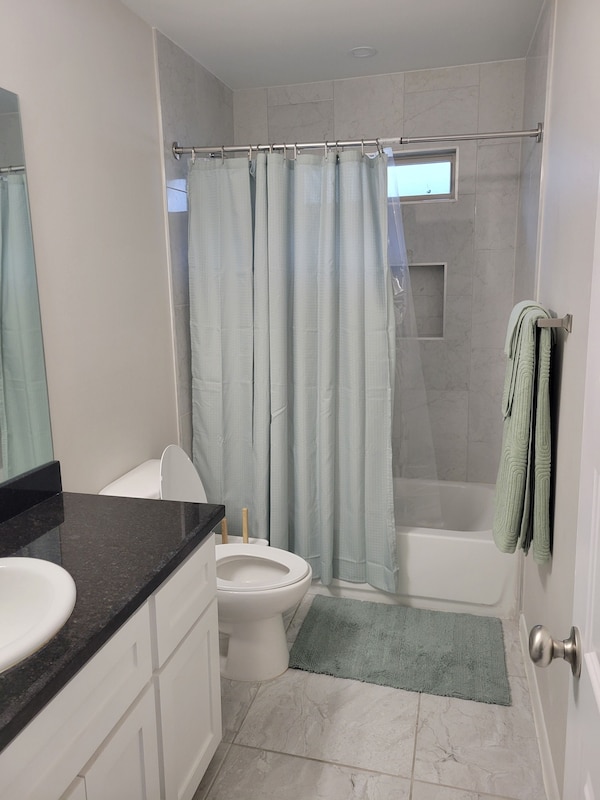 Charming 2-bedroom Apartment With Wifi, Ac, And Adt Security In Quaint Mission! - 미시온