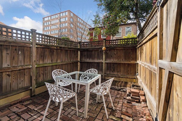 Gorgeous Small Historic Home Next To Gwu - Washington D. C., DC