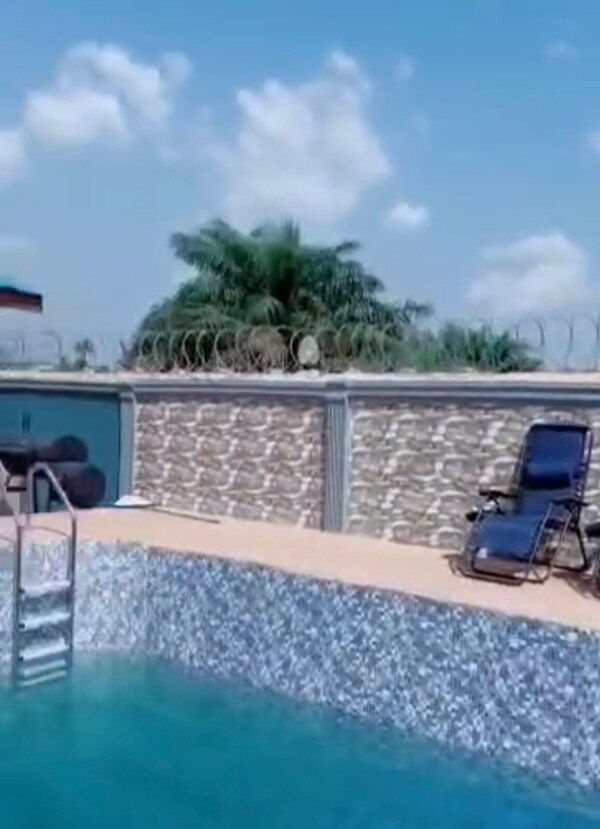 Luxury Corporate Apartments And Rooms In Monrovia- Marshall With Wifi, Ac, Pool - Monrovia