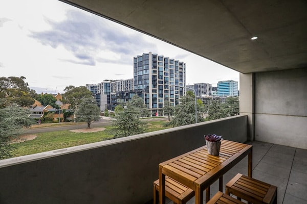 Cbd  2br Apt Perfect For Business Stay Or Holiday - Belconnen