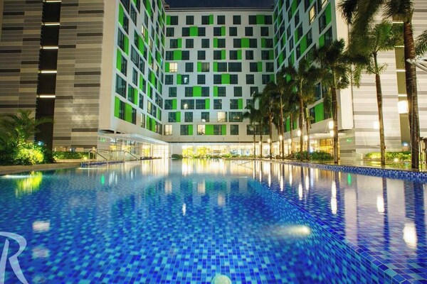 Republic Plaza Apartment, City View, Near The Airport, High-class Amenities - Tan Son Nhat Airport (SGN)