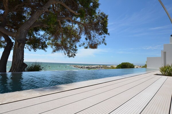 Beach Tower House Luxury Beachfront Villa - Langebaan