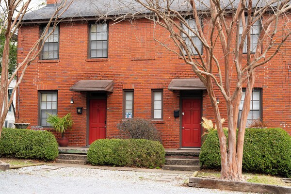 Pet-friendly 2br Apartment W/ Fast Wifi - Montgomery, AL