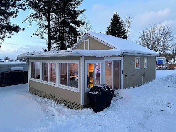 Glamping Chalet On Campsite Boat Lac Naviguable - Quebec