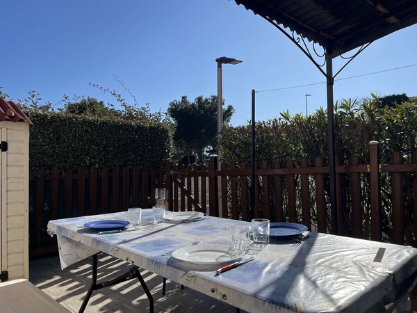 Pavilion With Terrace And Private Parking In Gruissan - Narbona