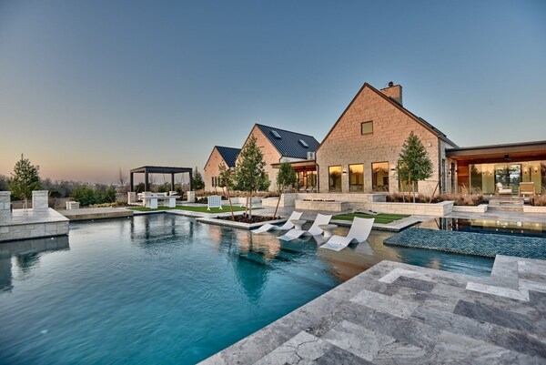 Ultimate Luxury Villa At Element Ranch - 5 Min. To Round Top - Round Top, TX