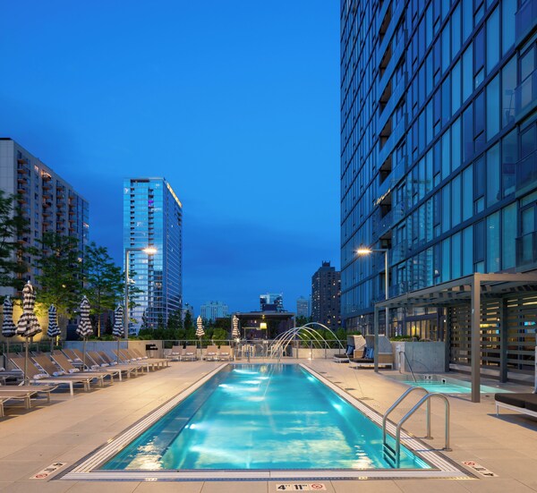 Live The Suite Life: Historic Old Town Chicago Stays With Modern Luxury & Style - Chicago