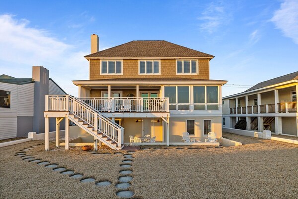 Ocean Front Home In Atlantic Beach-taylor Cottage - Atlantic Beach, NC