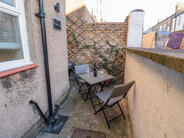 Number Ten, Pet Friendly, Country Holiday Cottage In Amble - Alnmouth