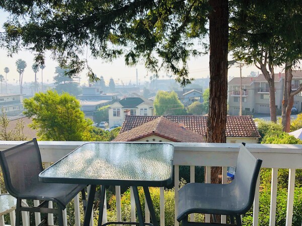 Charming 3-balcony Condo, Heart Of Santa Cruz! River, Boardwalk And Ocean Views! - Santa Cruz, CA