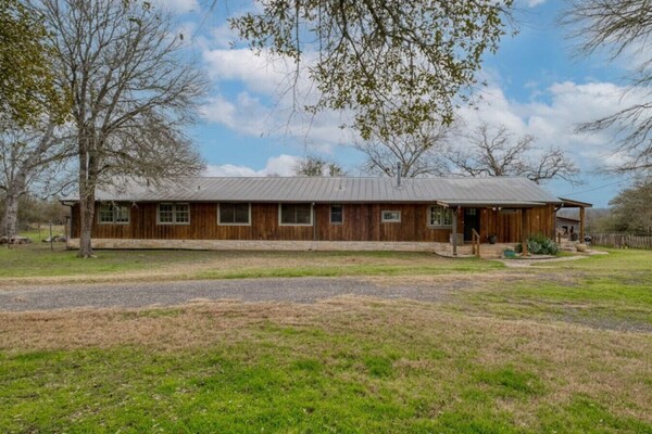 Cabina Suenos - Bastrop - 25 Acres - Bastrop, TX
