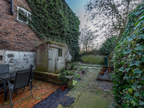 Grade Ii Listed Cottage Bridgnorth | Pass The Keys - 布里奇諾斯