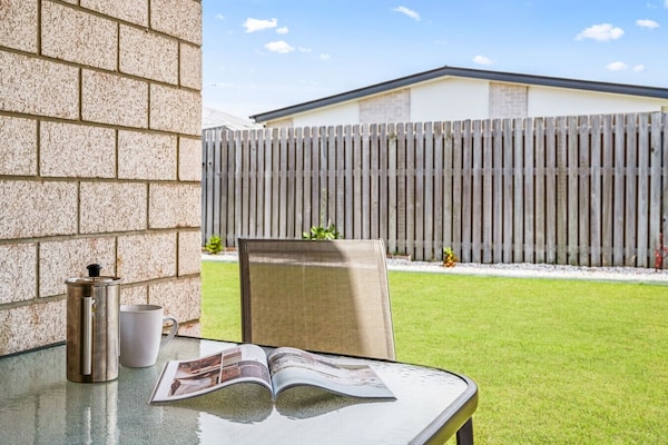 Ideal For Tradies And Nurses - Hervey Bay