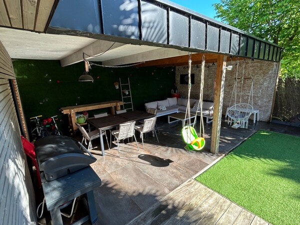 Le Loft Black & Wood - Piscine Privé Et Grande Terrasse à 20 Min De Rennes - ibis budget Rennes Route de Lorient