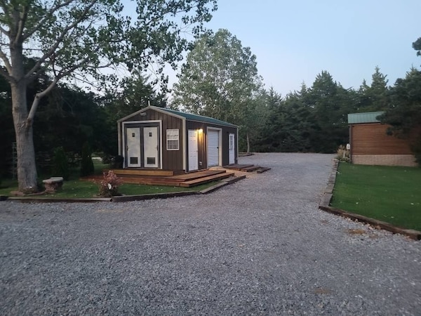 New! #3 - Amish Built Log Cabin Fishing Hunting Camping - Kansas