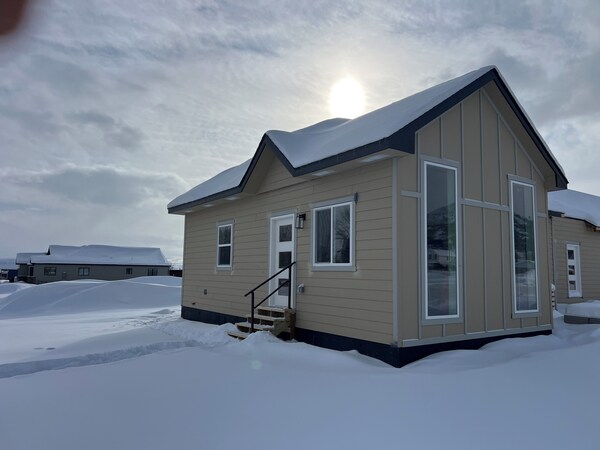 Stlyish/cozy Penn St. Midcentury Retreat - Anaconda, MT