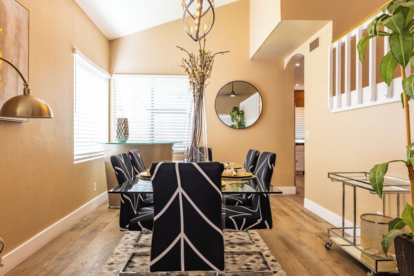 Spacious 5-bedroom House With Wifi, Ac In Fantastic Scottsdale - Phoenix, AZ