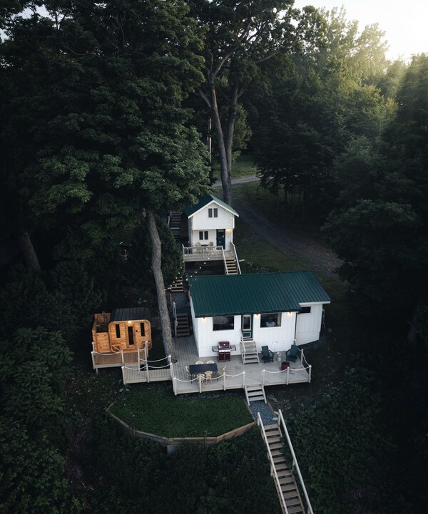 The Tacklebox On Lake Champlain, Sauna & Hot Tub - Vermont