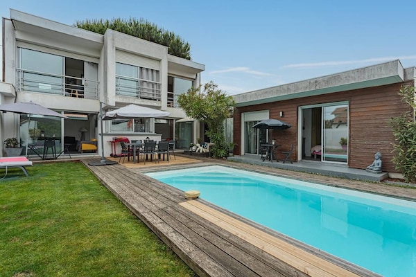 South-facing Architect-designed Villa With Garden And Pool, Near The Phare De Biarritz Golf Course - Biarritz
