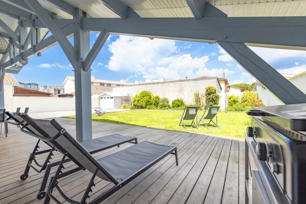 Holiday Home 'La Maison De Mimi' With Private Terrace, Private Garden And Wi-fi - Lacanau