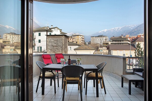 Apartment 'Lucia - Tirano' With Private Terrace, Wi-fi And Air Conditioning - Tirano