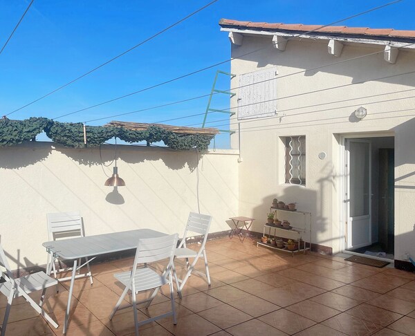 Quiet Downtown Apartment With Wifi, Air Conditioning And Private Parking - L'Isle-sur-la-Sorgue