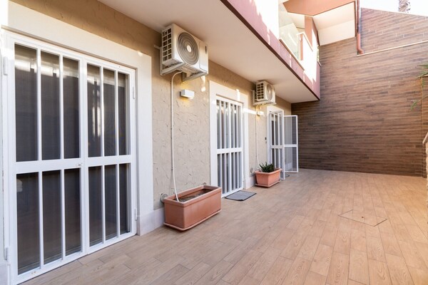 Villa With Pool & Garden - Underground Floor - Trani